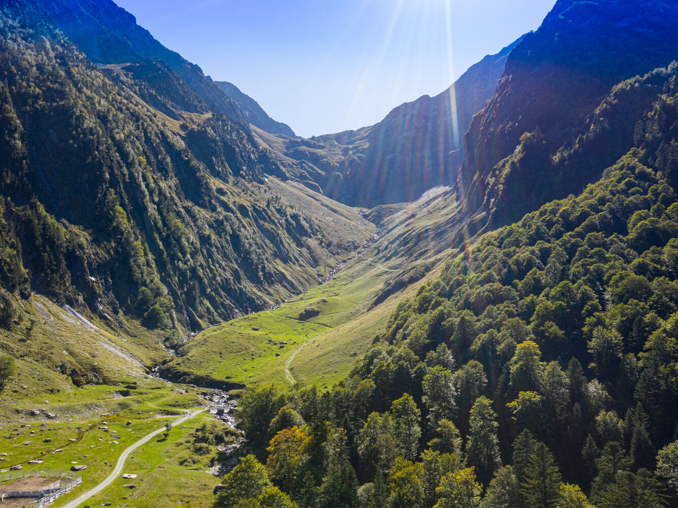 HAUTE VALLÉE DE LA PIQUE - Pyrénées 31